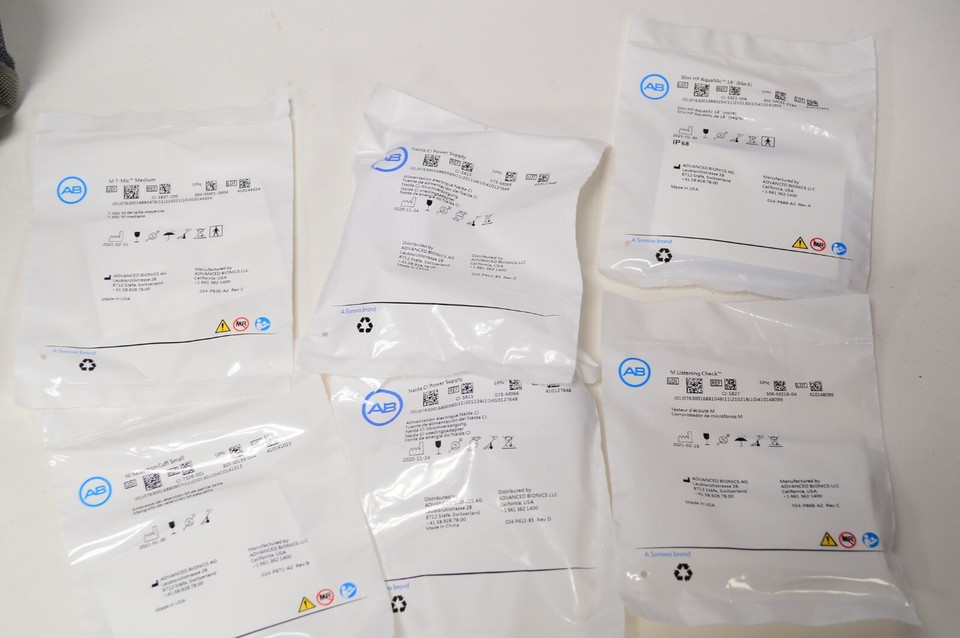 NEW Advanced Bionics Naida CI M90 Upgrade Kit 303-M456 Sound Processor ...