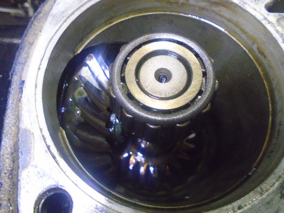 E Mercruiser Upper Unit Outdrive Pre Alpha One 1.50 898 20-22 Gears V8 ...