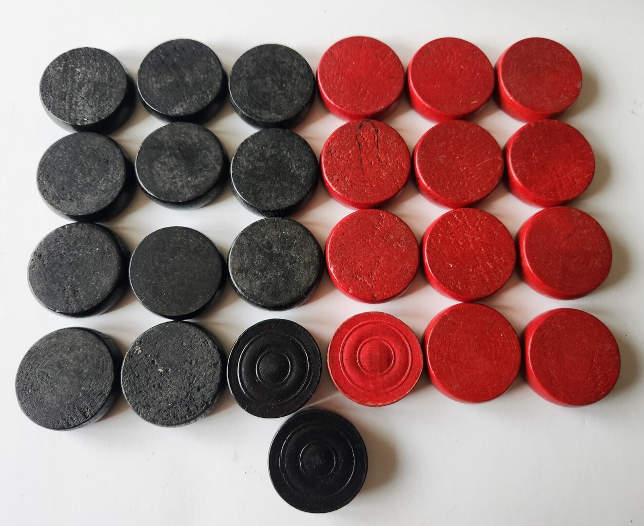 25 Piece Set of Antique Vintage Checkers Game Pieces | eBay