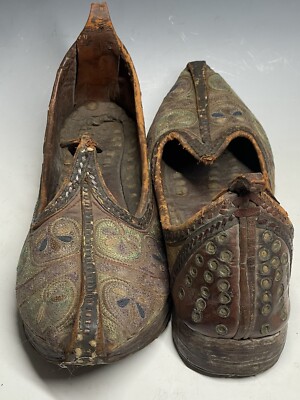 PAIR OF 19th C OTTOMAN TURKISH EMBROIDERED STOUT LEATHER LADIES SHOES ...