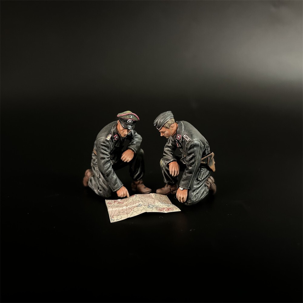 WAR PARK MINIATURES 1:30 WW2 GERMAN KU122 GERMAN WEHRMACHT TANK CREW ...