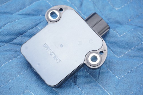 Lexus LX570 Toyota Land Cruiser YAW Rate Sensor 2008-2015 OEM | eBay