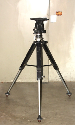 Vintage Majestic Chicago Large Format Camera Tripod with Geared Crank ...