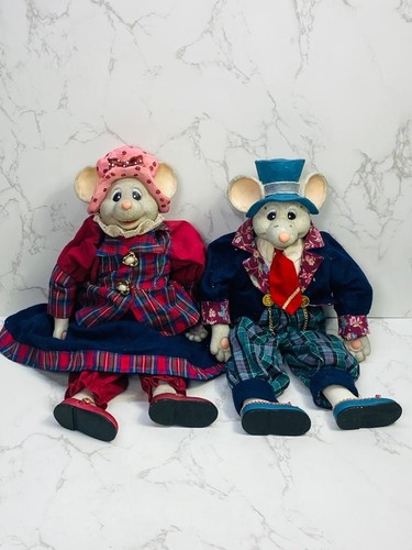 Vtng Christmas Around The World City Mouse Marcus and Millicent House ...