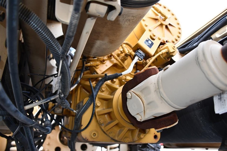 Caterpillar ACERT C9 Diesel Engine MRAP Unfinished runs and drives MRAP ...