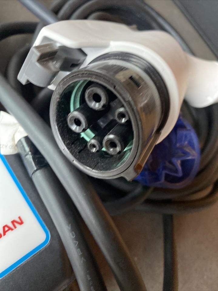 Nissan Leaf Charger EV battery charging cable Electric car 110v 120v ...