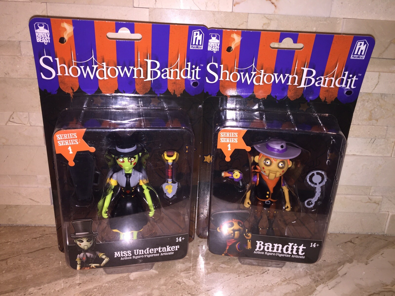 SHOWDOWN BANDIT MISS UNDERTAKER AND BANDIT ACTION FIGURE SET | eBay