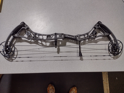 BOWTECH CORE SR COMPOUND BOW...RIGHT HAND... DARK SLATE | eBay