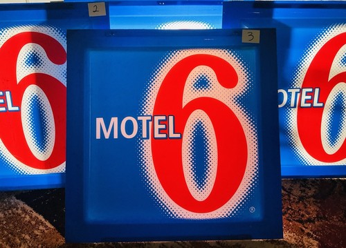 VINTAGE MOTEL 6 ORIGINAL ADVERTISING MADE 2 LIGHT UP 24X24" MAN CAVE ...