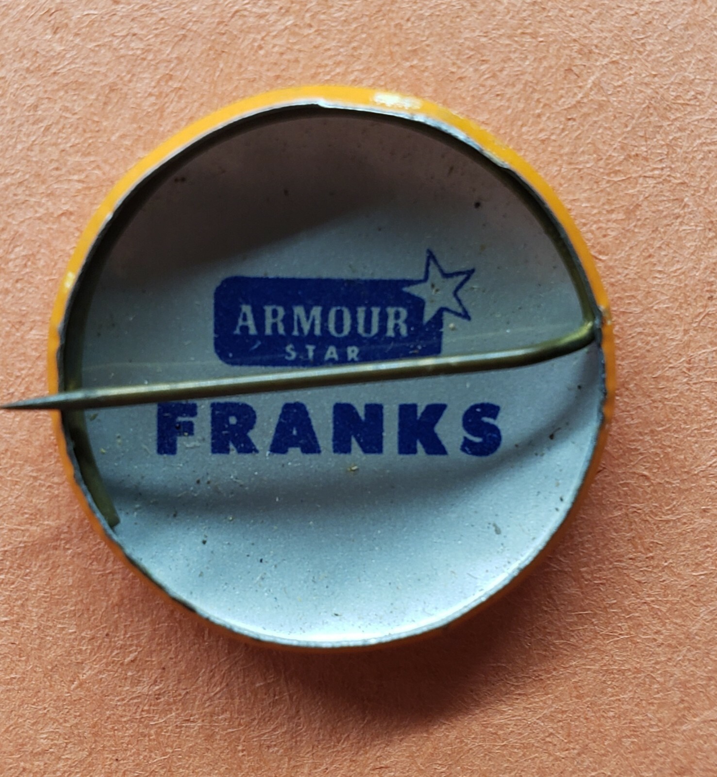 VINTAGE ARMOUR STAR FRANKS PIN PINBACK HOT DOG BUTTON MAN THAT'S BATH ...