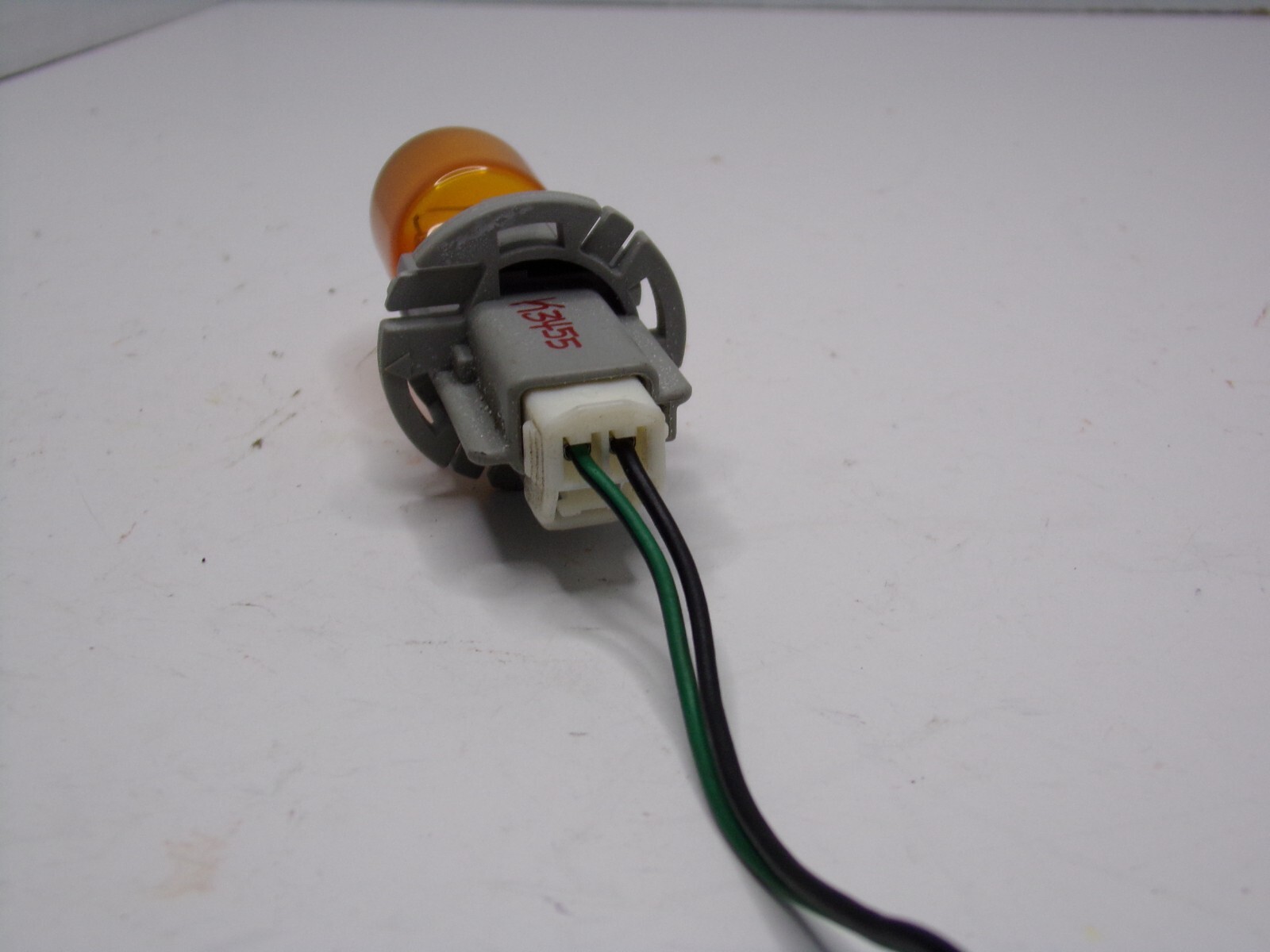 04-08 MAZDA RX-8 TAIL LIGHT LAMP LENS YELLOW BULB/GREY PLUG 2 WIRE ...