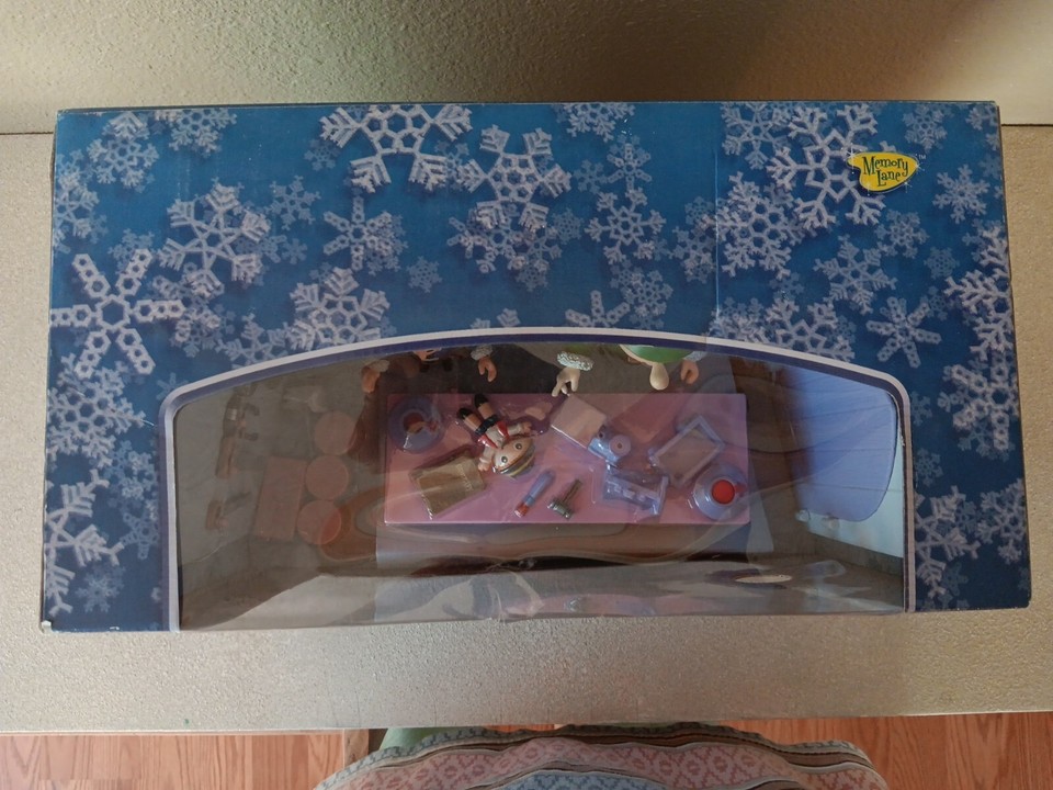 Rudolph the Red Nosed Reindeer Memory Lane Elves' Toy Shop Playset | eBay