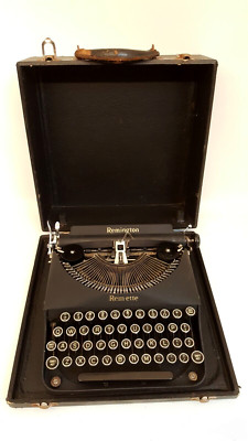 Typewriters - Standard Portable Typewriter