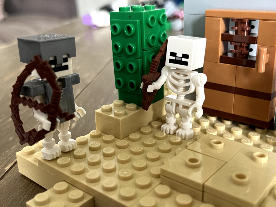 Lego 21121 The Desert Outpost (Complete With Figures & Instructions) | eBay