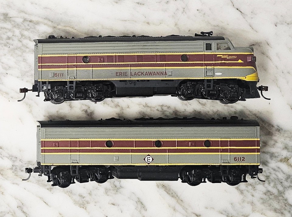 Athearn HO Erie Lackawanna Powered F7A & Dummy F7B Diesel Locomotive ...