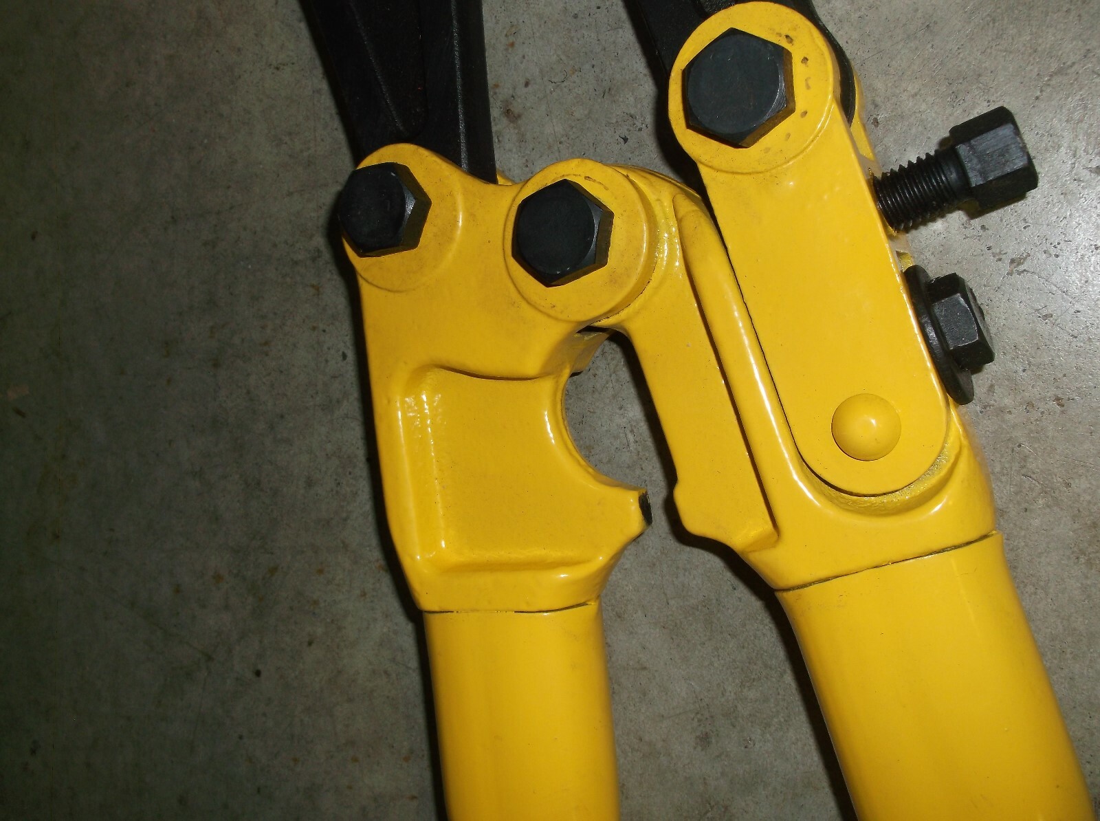 TRADES PRO 48 INCH BOLT CUTTERS EBay trades-pro-48-inch-bolt-cutters-ebay