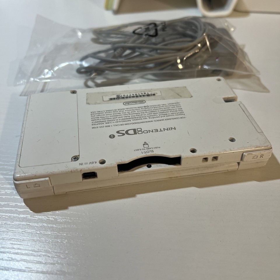 Nintendo DSi White Console w/ Charger Tested | US Console US Seller | eBay