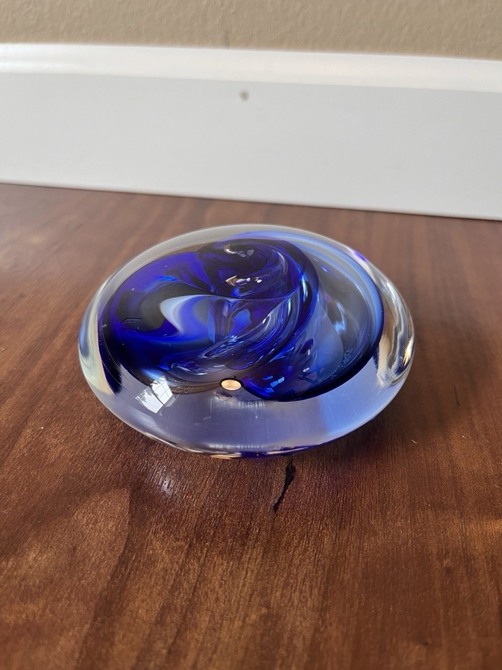 Jim Karg Signed Paperweight Blue Swirls Controlled Bubbles Round Squat ...