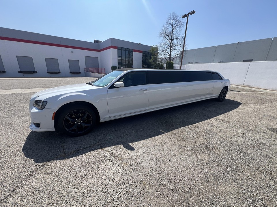 2021 Chrysler 300 Limosuine Limos by Moonlight Limo | eBay