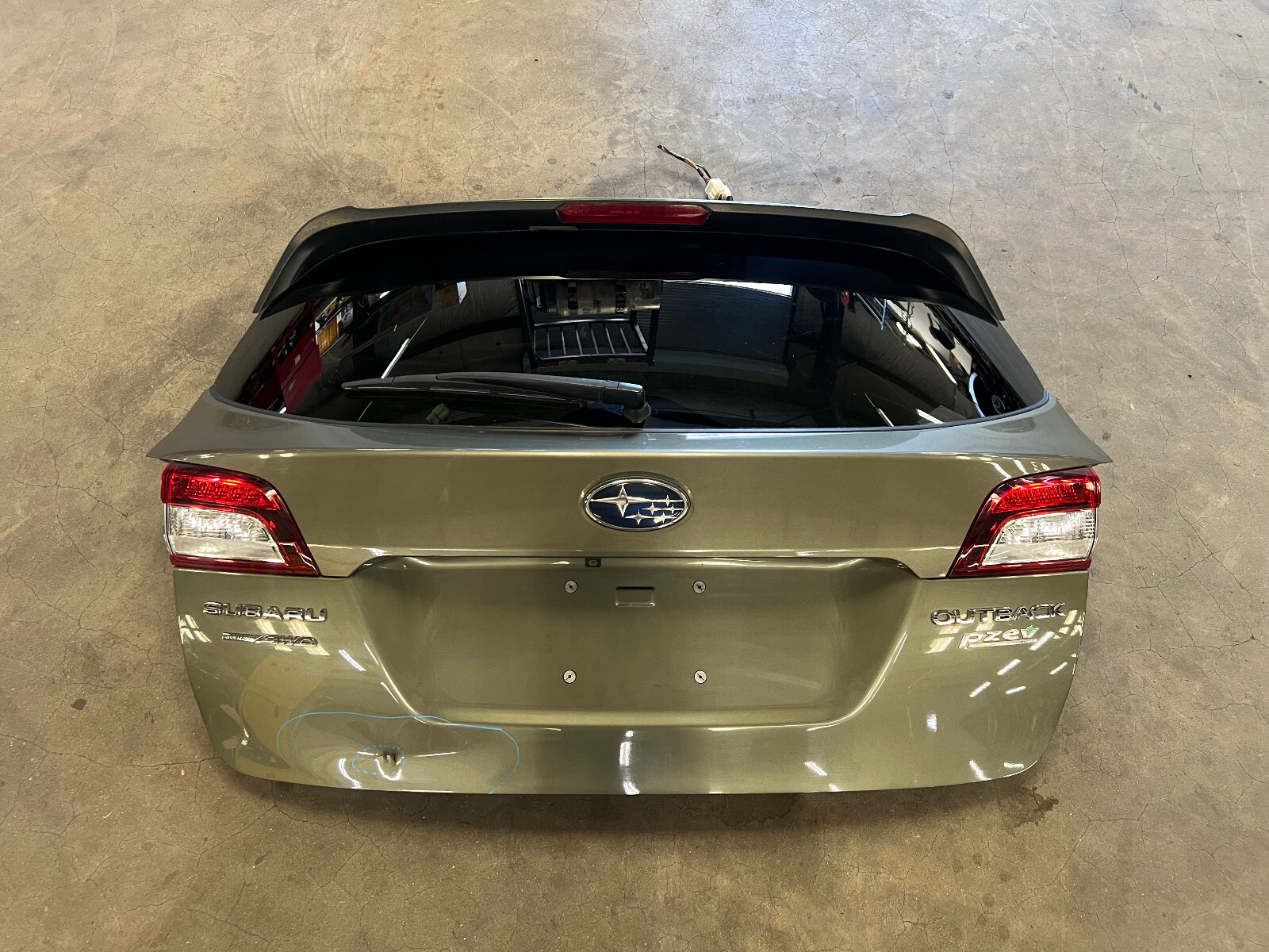 15-19 SUBARU OUTBACK REAR TRUNK LID LIFTGATE/HATCH DOOR SHELL GREEN ...