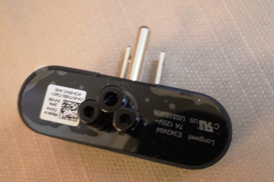 LOT 2 - Dell slim AC adapter travel wall plug V7K50 0V7K50 LA90PM130 ...