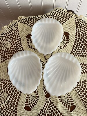 Vintage Clam Shell White Milk Glass Scalloped Seashell Dishes (3) | eBay