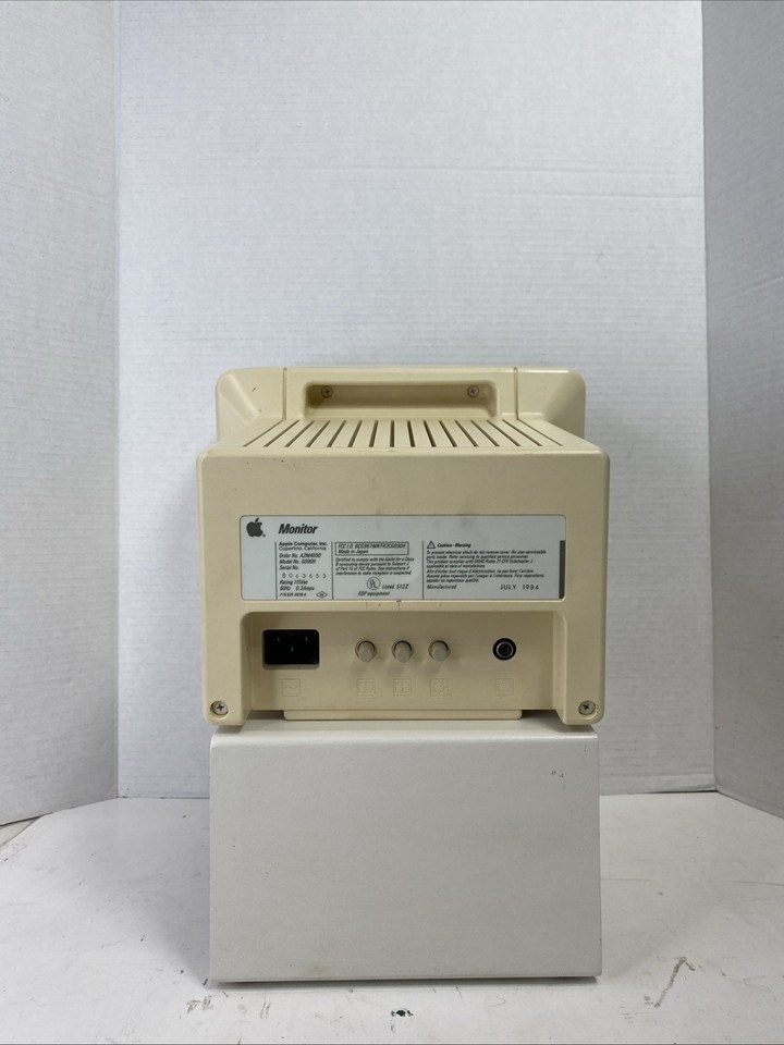 1984 Apple IIc Computer Monitor G090H with Vintage Apple Stand A2M4021 ...