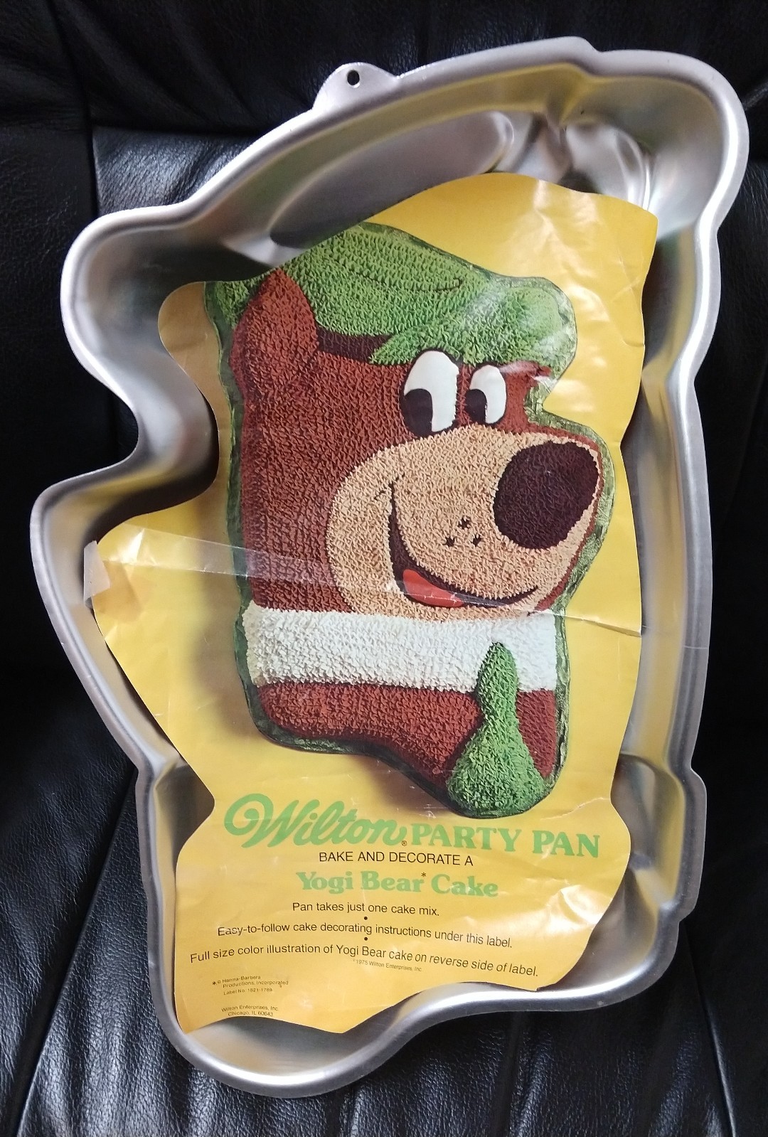 Vntg Yogi Bear Wilton Cake Pan, 1975, Insert & Decorating book! Hannah ...