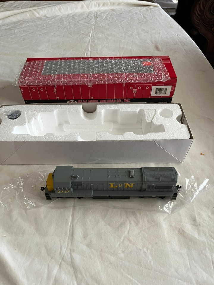 HO Atlas 8671 Louisville & Nashville GE U23B Powered Diesel Locomotive L&N #2737 | eBay