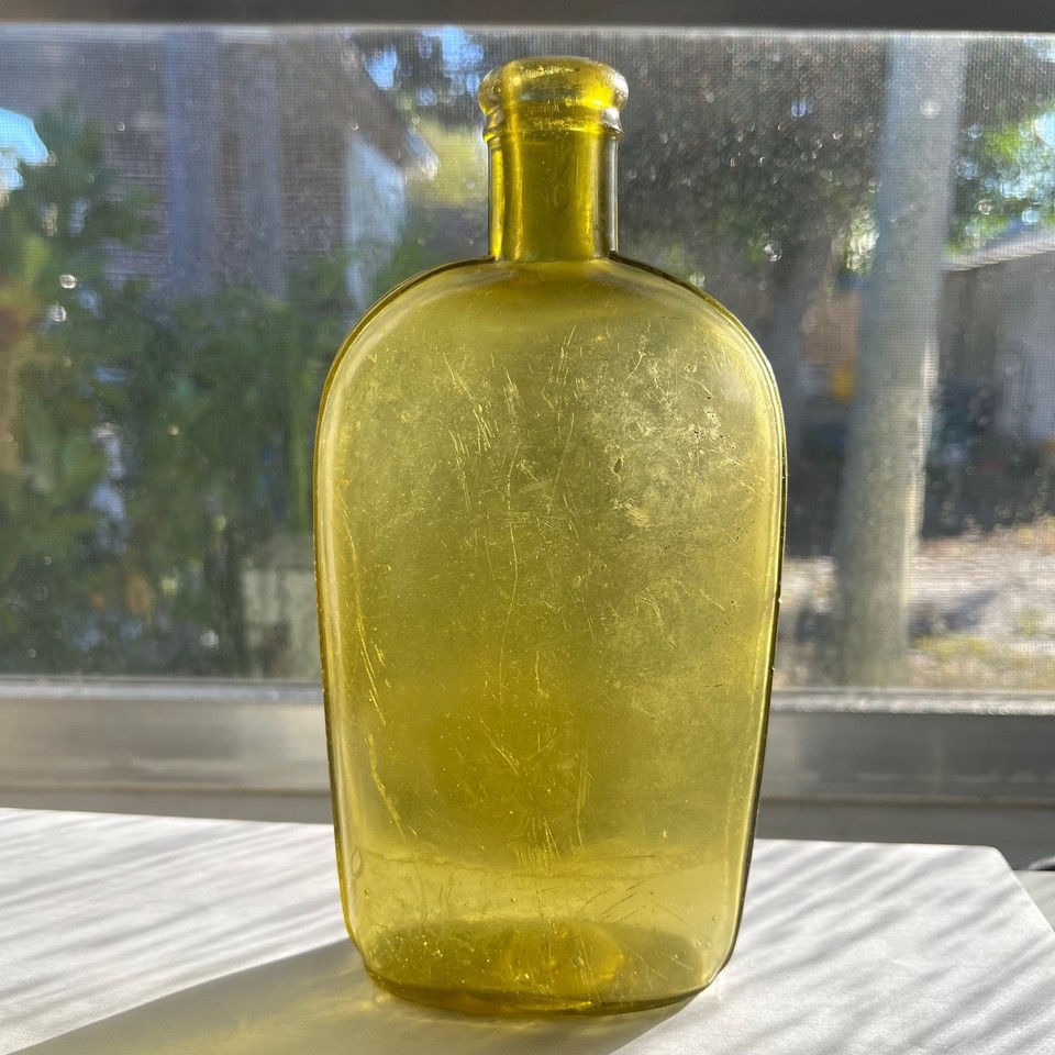 CRUDE CITRON STRAP SIDED FLASK EMBOSSED S ON BASE APPLIED TOP 7" 1/2 ...