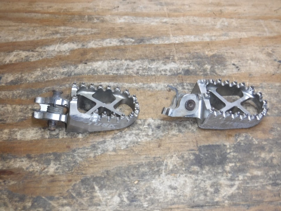 2012 CRF450r Honda Tusk Foot Pegs Peg Foot Rests Frame Fittings | eBay
