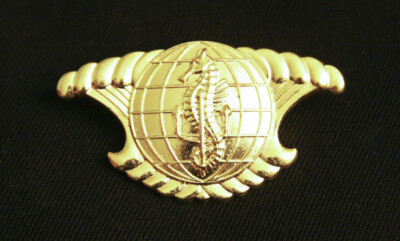 US NAVY USN INTEGRATED UNDERSEA SURVEILLANCE OFFICER BADGE; REGULATION ...