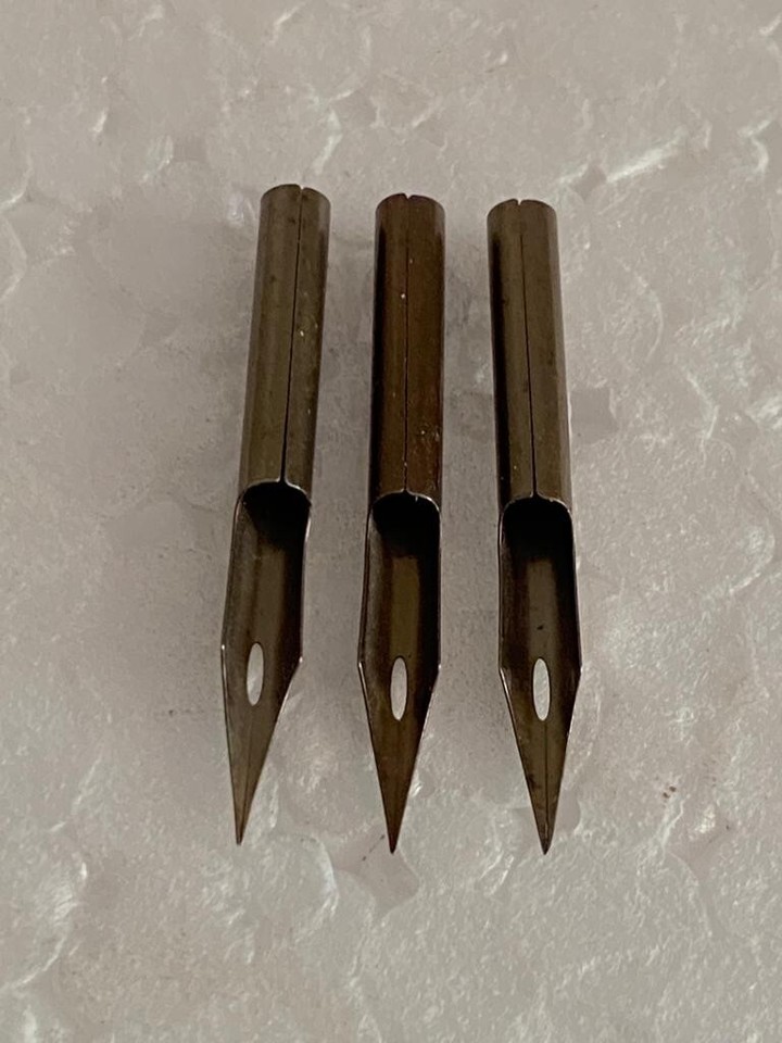 OLD VINTAGE M MYERS & SON LTD CROW QUILL 3 INK PEN NIBS WITH PEN BODY ...
