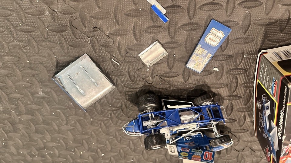 MONOGRAM CASEY LUNA FORD SPRINT CAR 1:24 MODEL KIT #2775 Built With Box ...