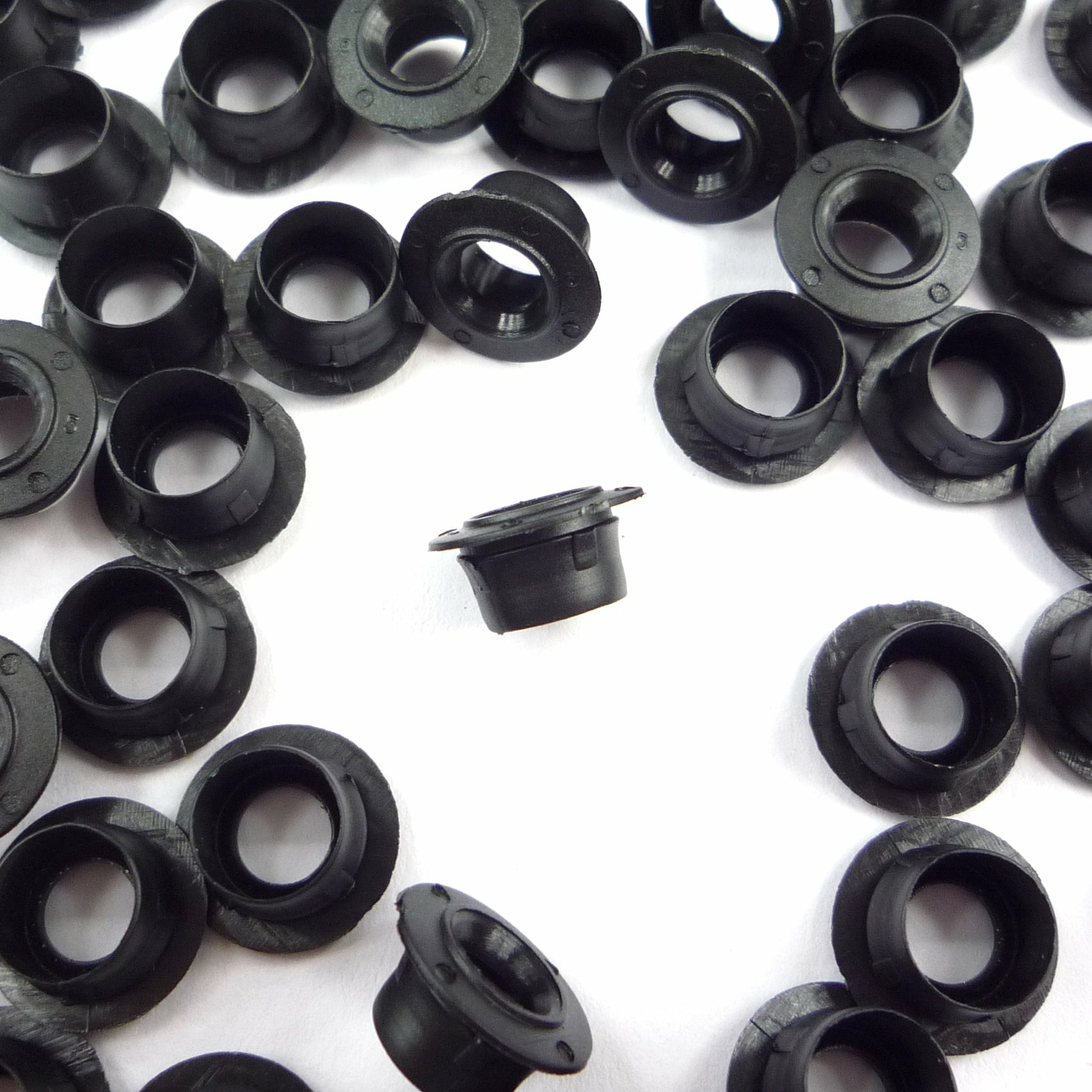 25 x High Quality Moulding Insert Nut Grommet Clip Retainer A 20250 For ...