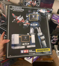 Transformers Masterpiece Soundwave MP-13