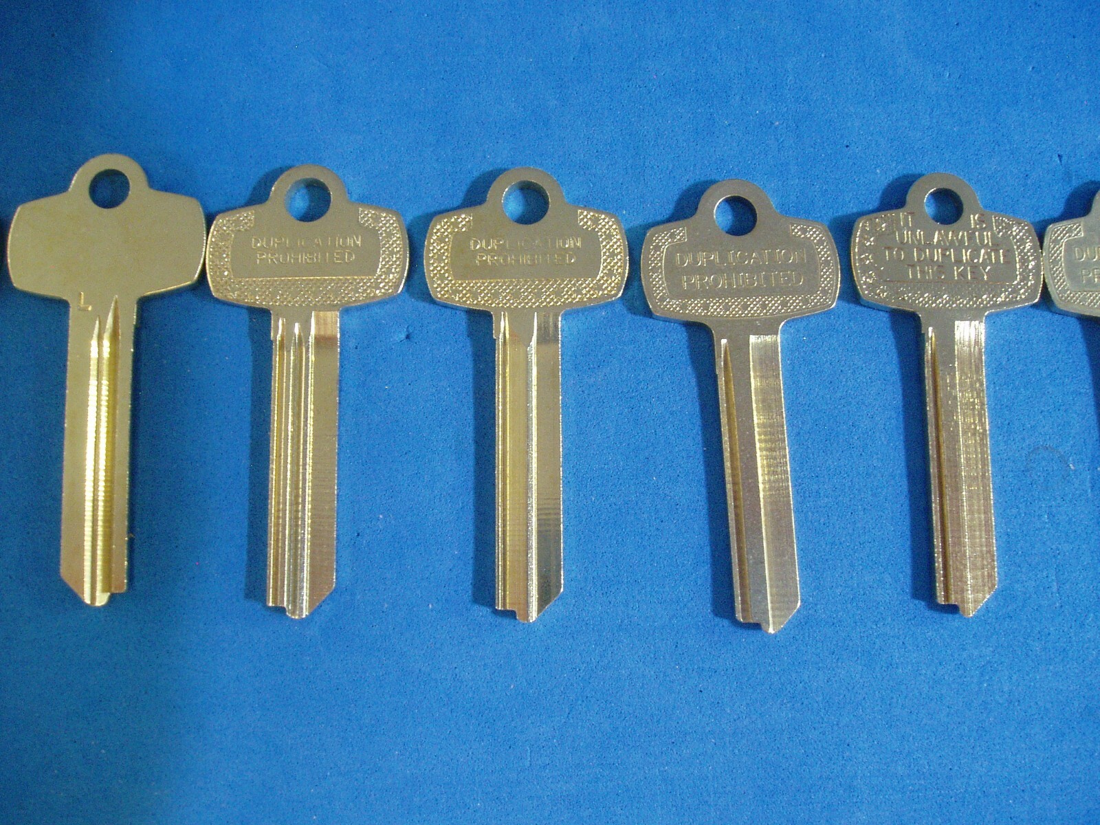 TWENTY FIVE PIECE KEY BLANK ASSORTMENT FITS BEST | eBay