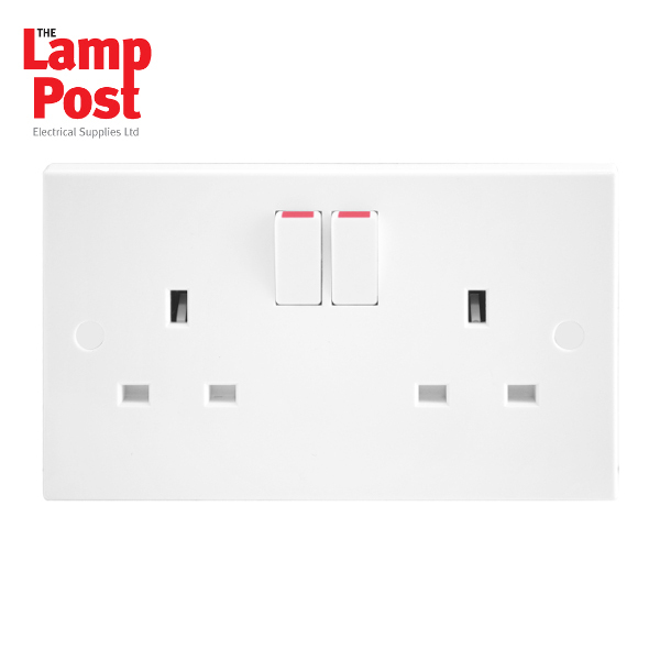 BG Electrical 922 - 13A 2 Gang Double Twin Switched Plug Socket Square ...