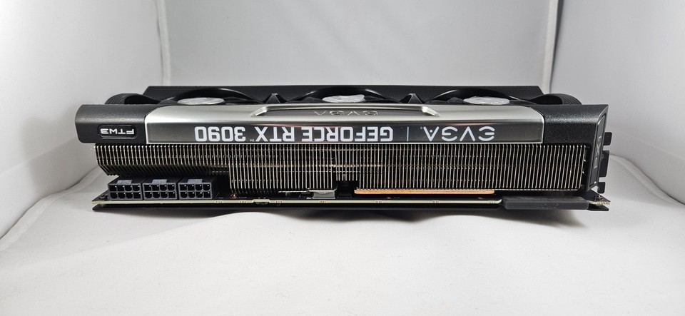 EVGA GeForce RTX 3090 FTW3 Ultra Mint Condition but used (Included with ...