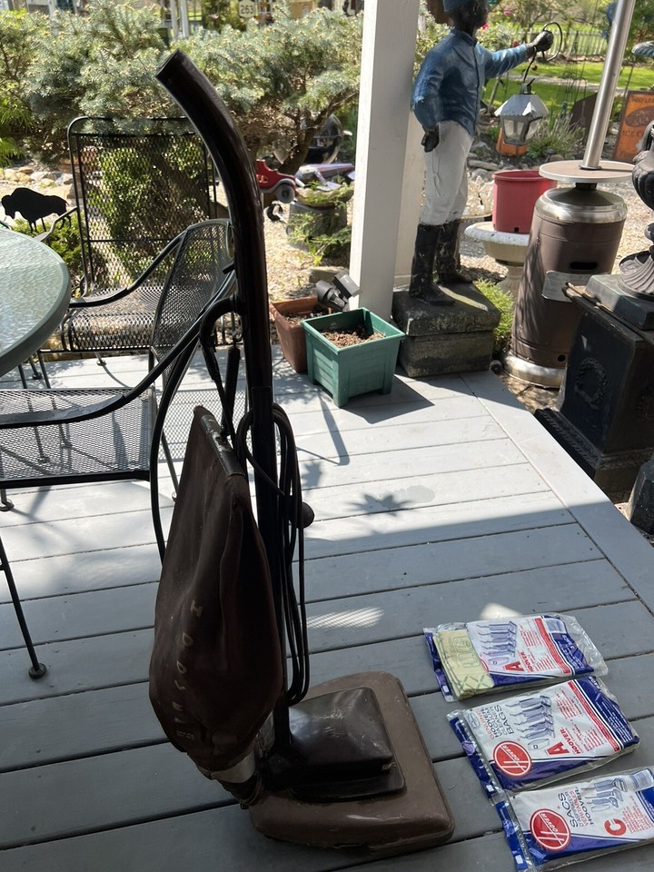 Hoover Upright Vacuum Cleaner Model 61 1950s extra bags included Yes ...