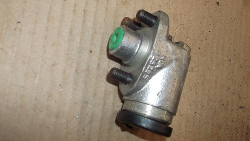 AUSTIN MORRIS BMC COMMERCIAL LD NEW FRONT WHEEL CYLINDER 25451 | eBay UK