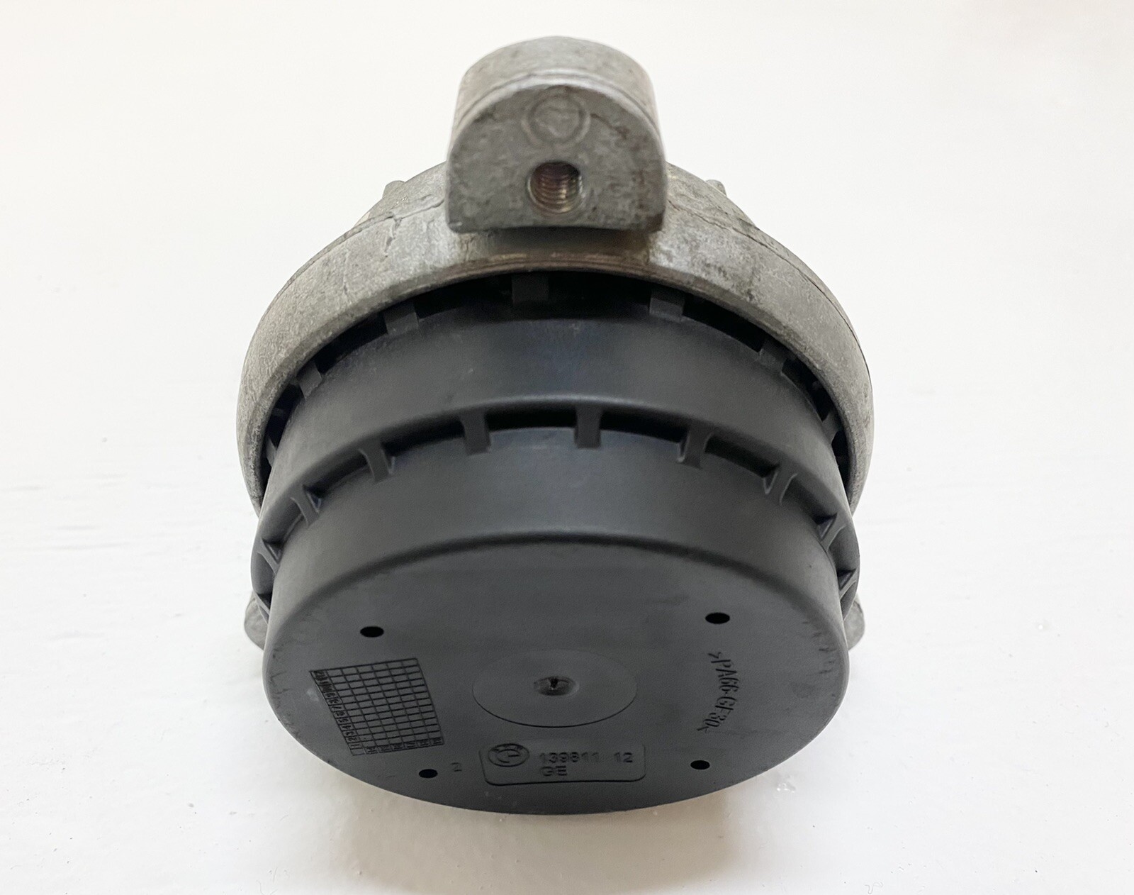 11-18 OEM BMW F10 LCI 535i xDrive Right Passenger Engine Mount ...