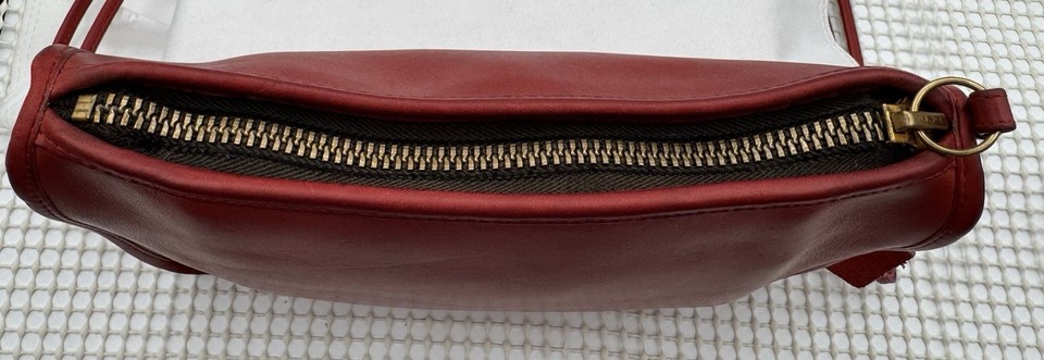 Vintage COACH BASIC BAG Red Leather Crossbody Zip Purse New York City W ...