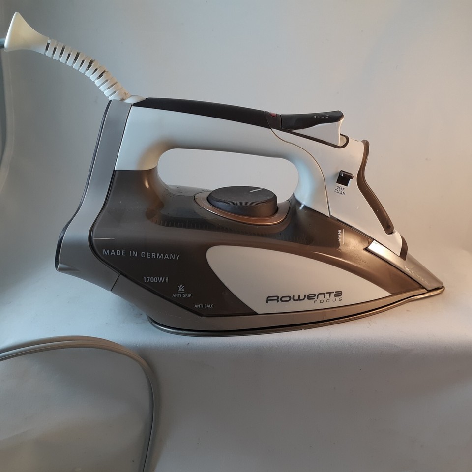 Rowenta Focus Steam Iron D8080 1715W SS Soleplate Made in Germany Parts ...