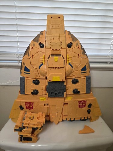 Transformers WFC: Kingdom Autobot Ark Figure | eBay