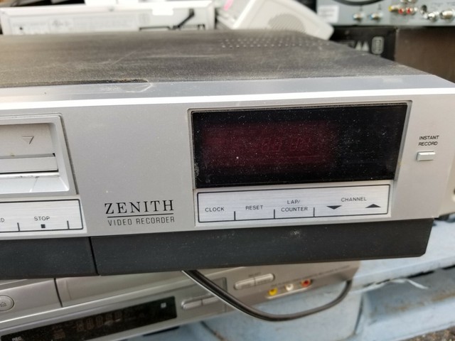 Vintage Zenith VHS Video Casette Recorder Player VR 1800 for sale ...