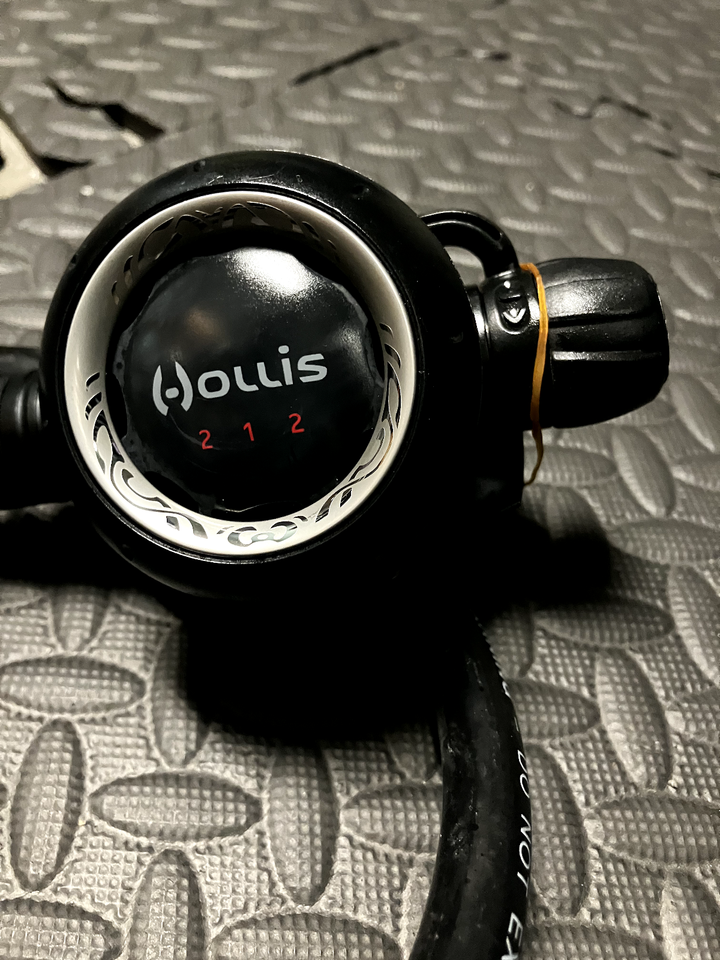 Hollis DC2 First Stage DIN/300bar w/ 212 Second Stage Scuba Diving ...