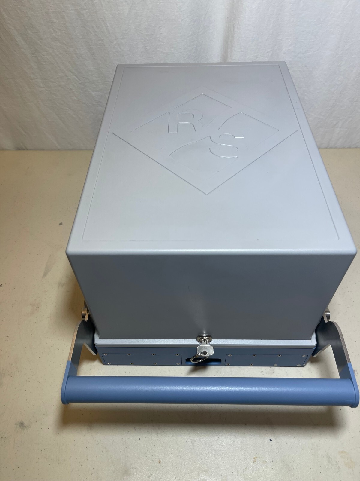 Rohde and Schwarz CMW-Z10 Universal RF Shield Box EMP | eBay