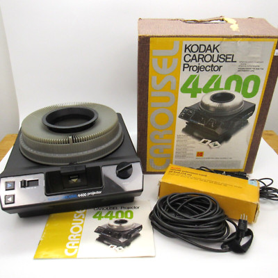 Kodak 4400 Carousel Slide Projector With Carousel, Lens, Remote ...