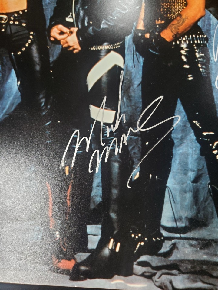 NIKKI SIXX & MICK MARS AUTOGRAPHED MOTLEY CRUE 16X20 PHOTO + 1992 GNR ...